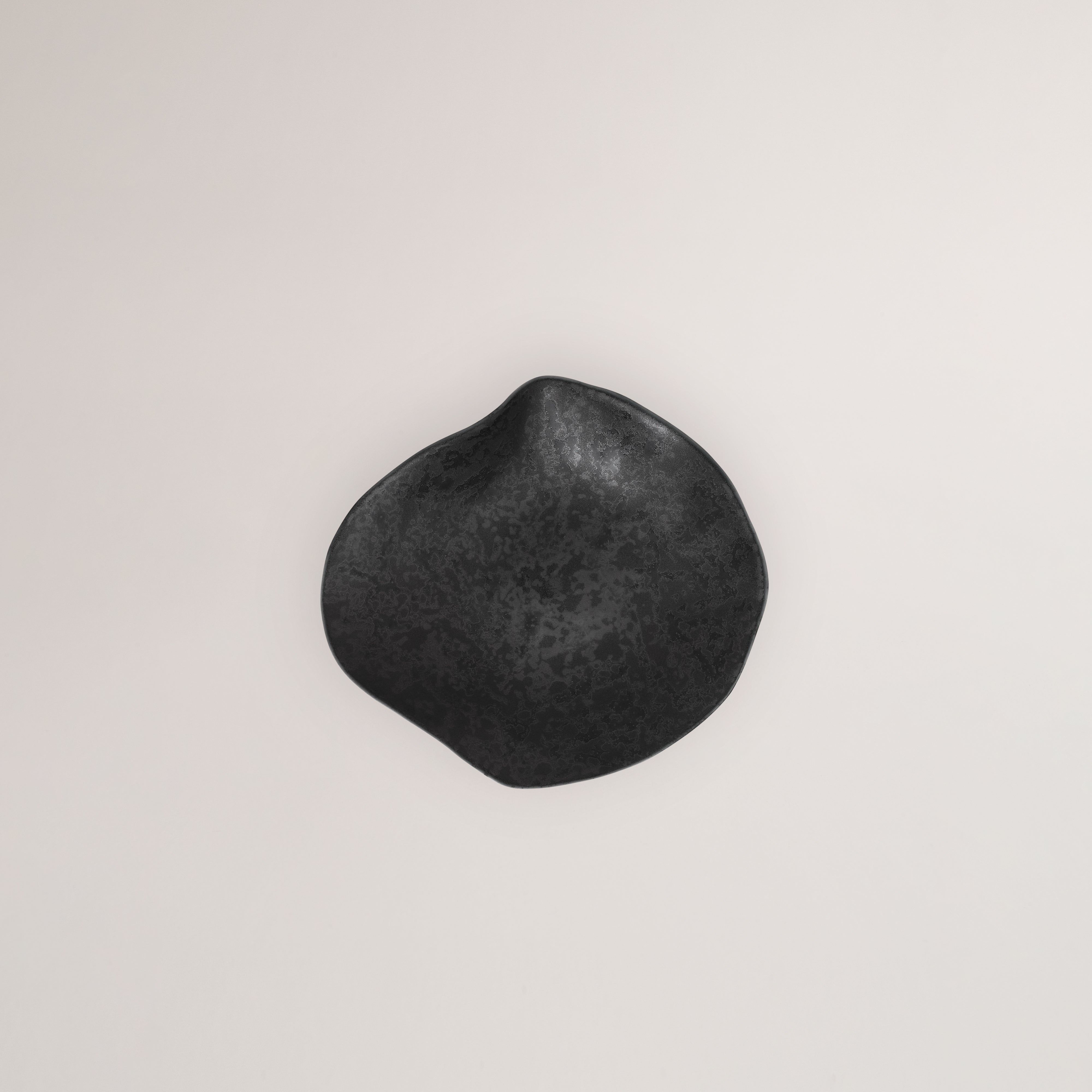 Graphite Grey – Sarah-Linda